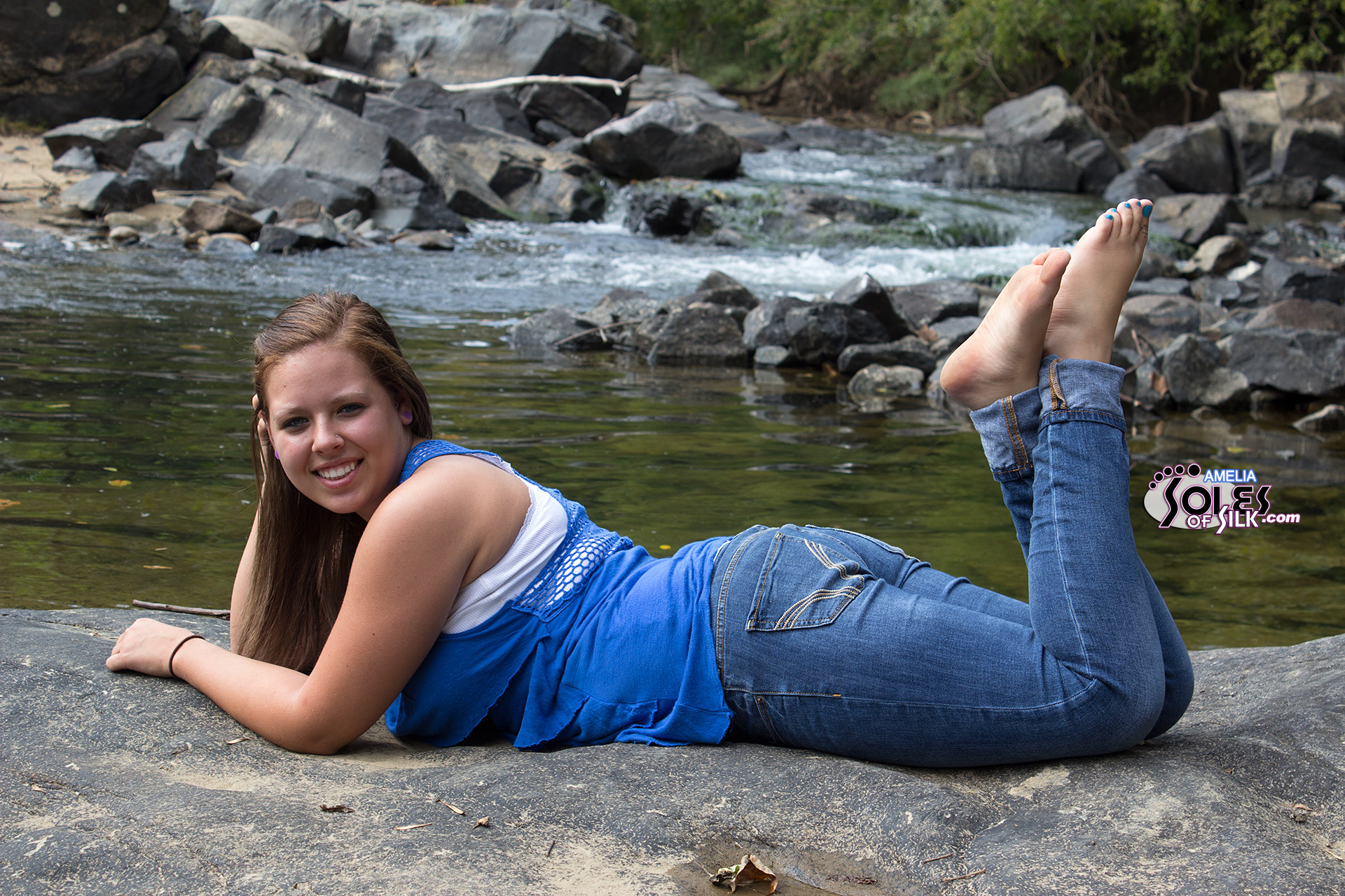 Foot Fetish Forum: Soles of Silk - Amelia (18 Year Old) Early Preview